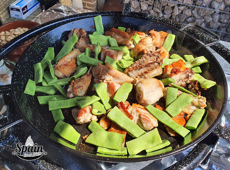 How to Make Paella Like a Spanish Chef?